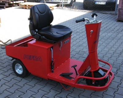 PEFRA AG - Elektroschlepper, Flurförderzeuge, Electric Vehicles ...